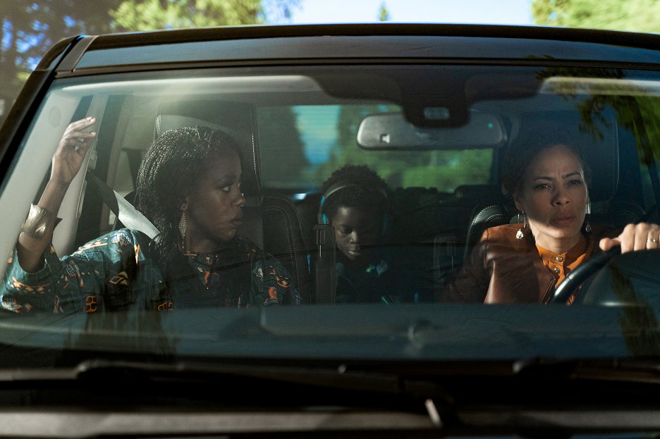 Yellowjackets - Svatí (S01E06) (2021) | ČSFD.cz