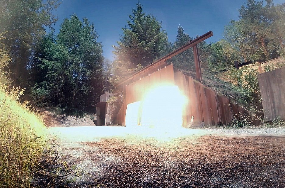 Sprengstoff - Die Wissenschaft vom großen Knall (2021) | ČSFD.cz