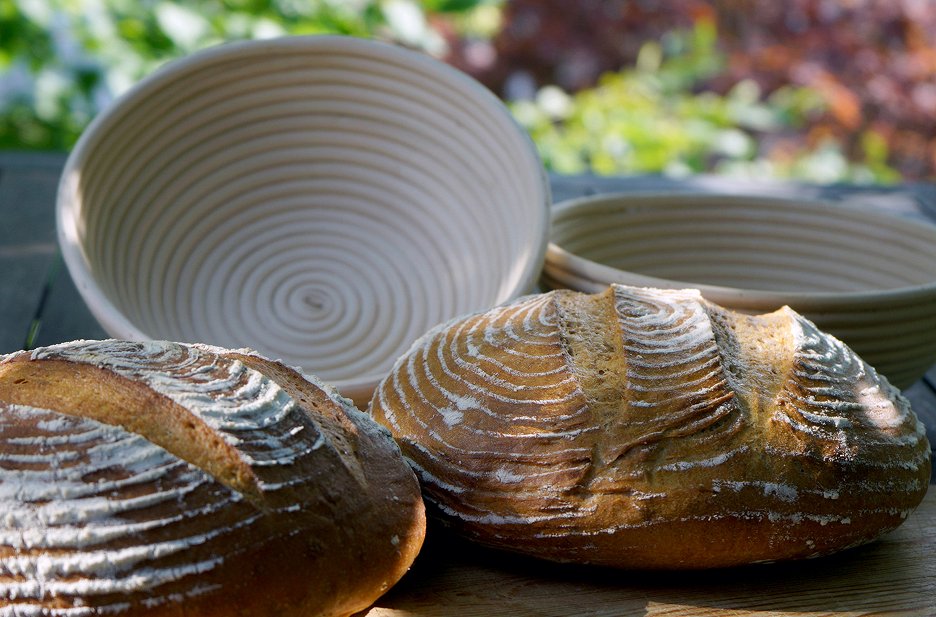 Zu Tisch ... - Schwabenland (S22E02) (2022) | ČSFD.cz