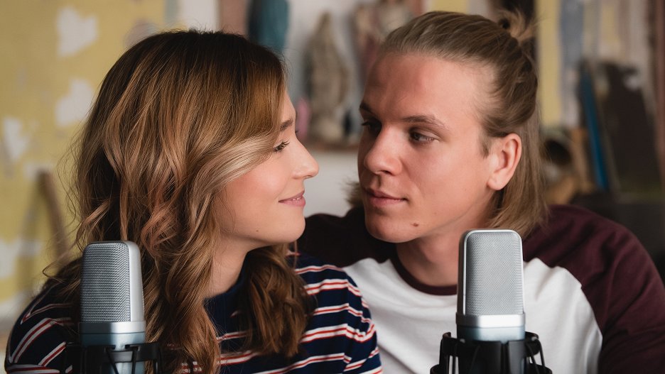 Planeta Single: Osm příběhů - Poslouchej, lásko (E04) (2021) | Galerie ...