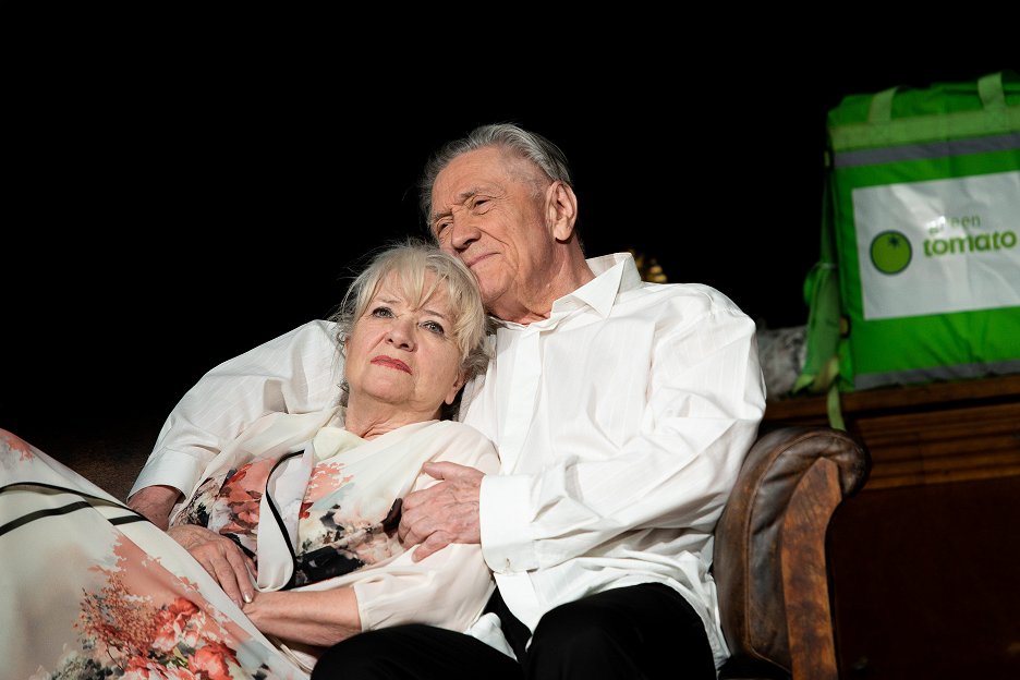 Oscar pro Emily (2021) | ČSFD.cz