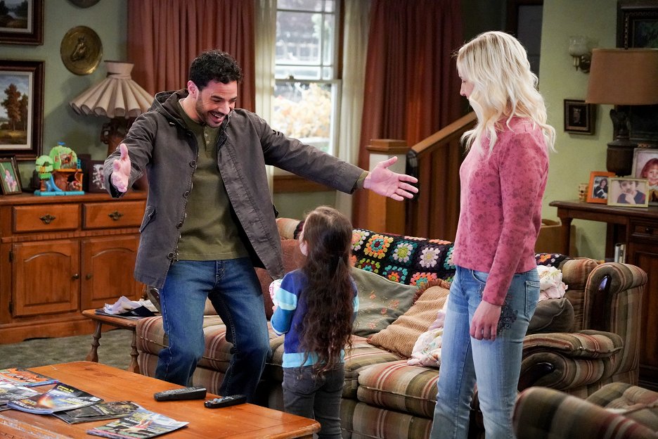 The Conners - Triggered (S04E14) (2022) | ČSFD.cz