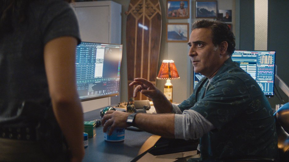Námořní vyšetřovací služba: Hawai - Broken (S01E14) (2022) | ČSFD.cz