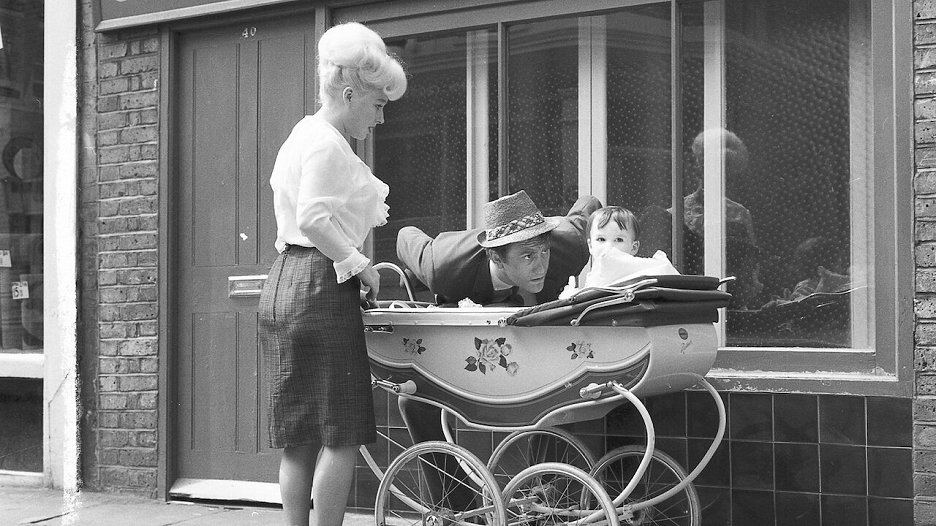 Sparrows Can't Sing (1963) | ČSFD.cz