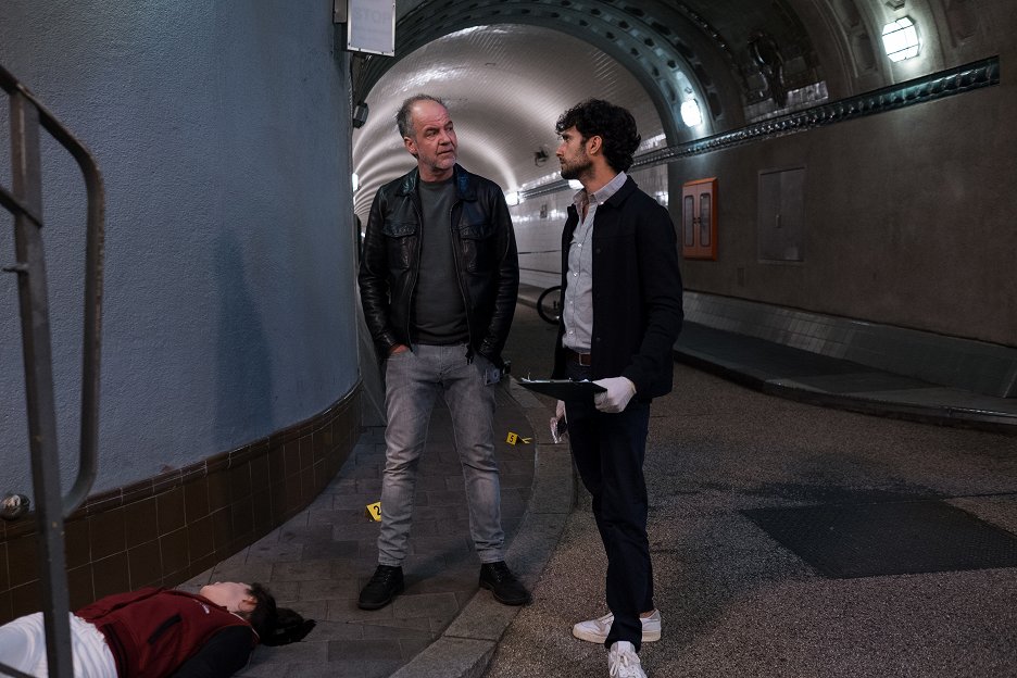 SOKO Hamburg - Hafennixen (S04E13) (2022) | ČSFD.cz