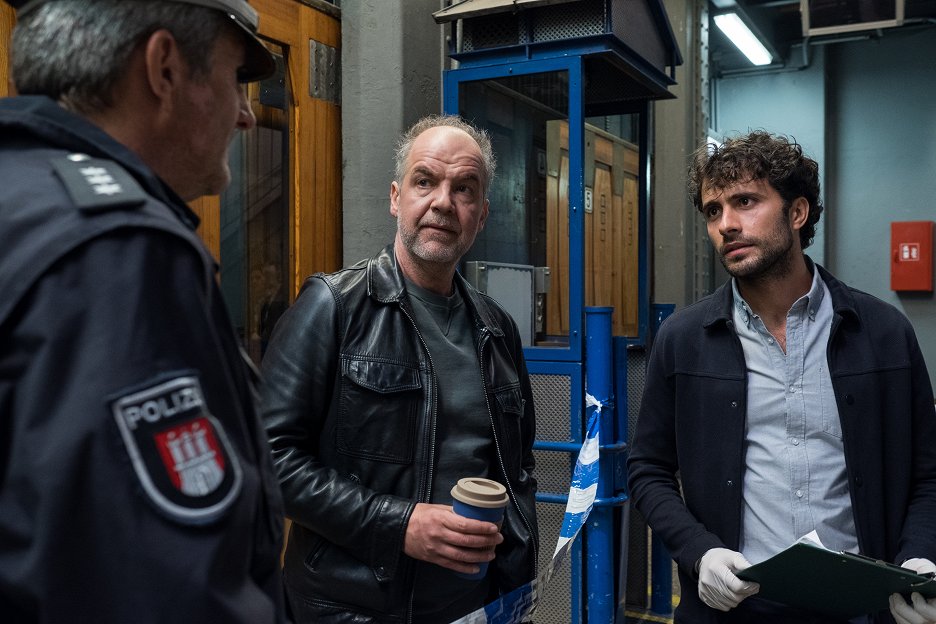SOKO Hamburg - Hafennixen (S04E13) (2022) | ČSFD.cz