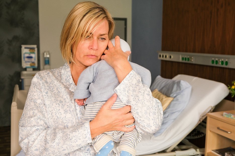 Lena Lorenz - Mutterliebe (S08E04) (2022) | ČSFD.cz