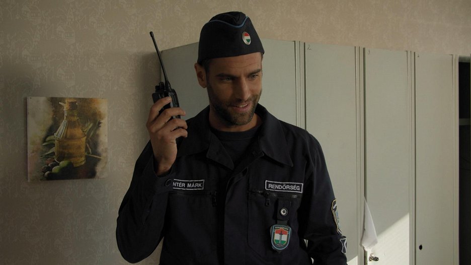 Keresztanyu - Sakk-matt (S03E35) (2022) | ČSFD.cz