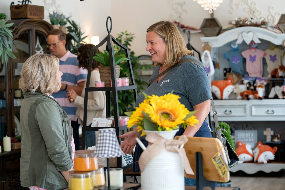 Někdo, někde - Knick-Knacks and Doodads (S01E02) (2022) | ČSFD.cz