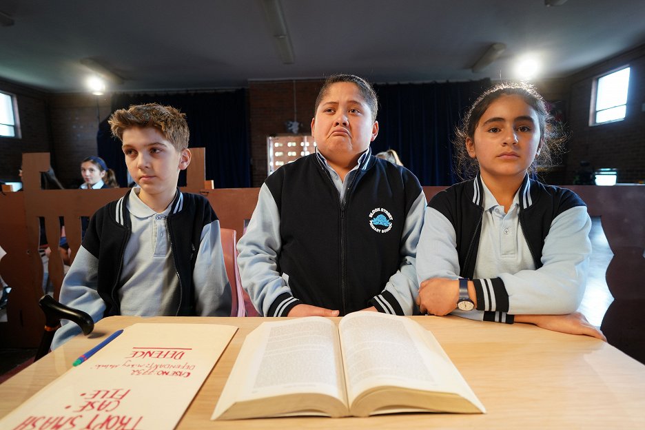 Hardball - A Few Good Bros (S01E11) (2019) | ČSFD.cz