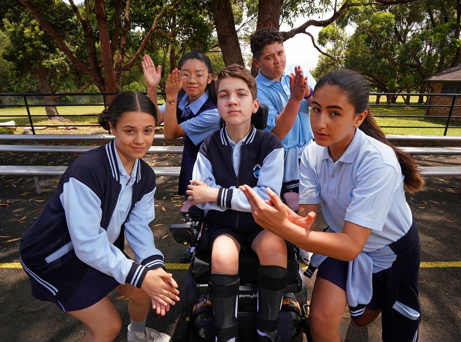 Hardball - Life's Sweet as Eh! (S02E01) (2021) | ČSFD.cz