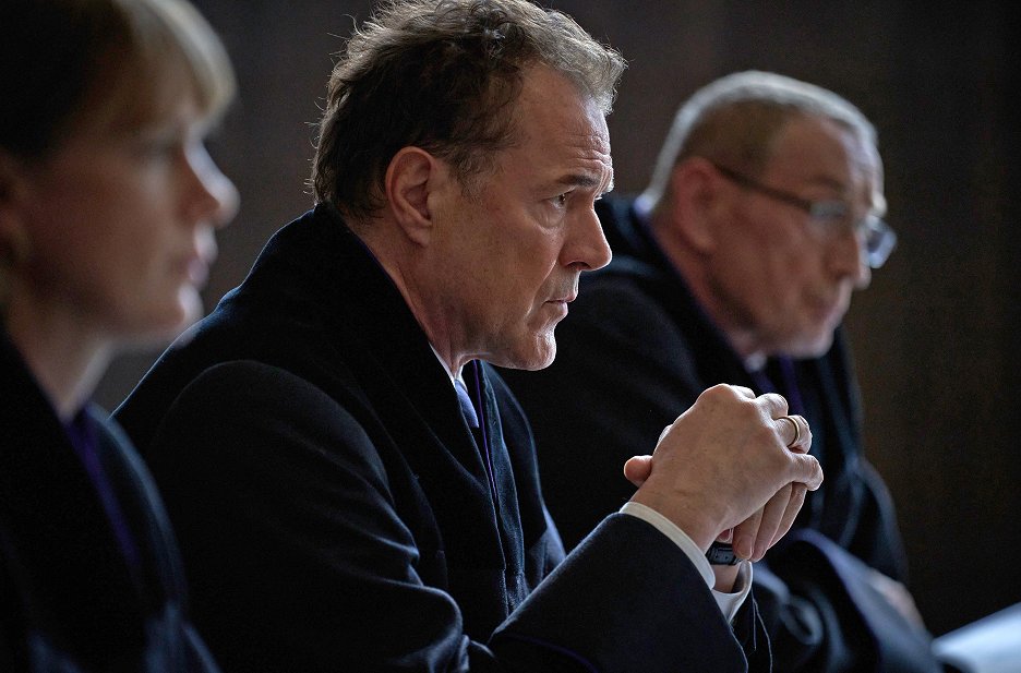 Euer Ehren - Episode 1 (E01) (2022) | ČSFD.cz