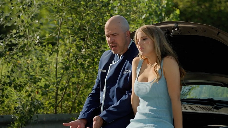 Hotel Margaret - A stoppos (E21) (2022) | ČSFD.cz