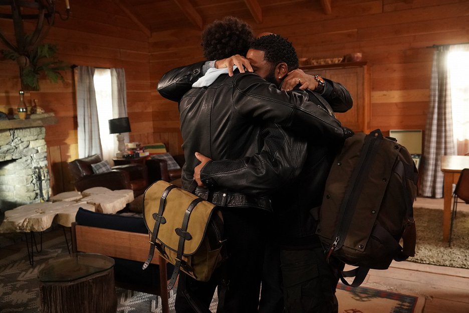 Black-ish - If a Black Man Cries in the Woods... (S08E12) (2022) | ČSFD.sk