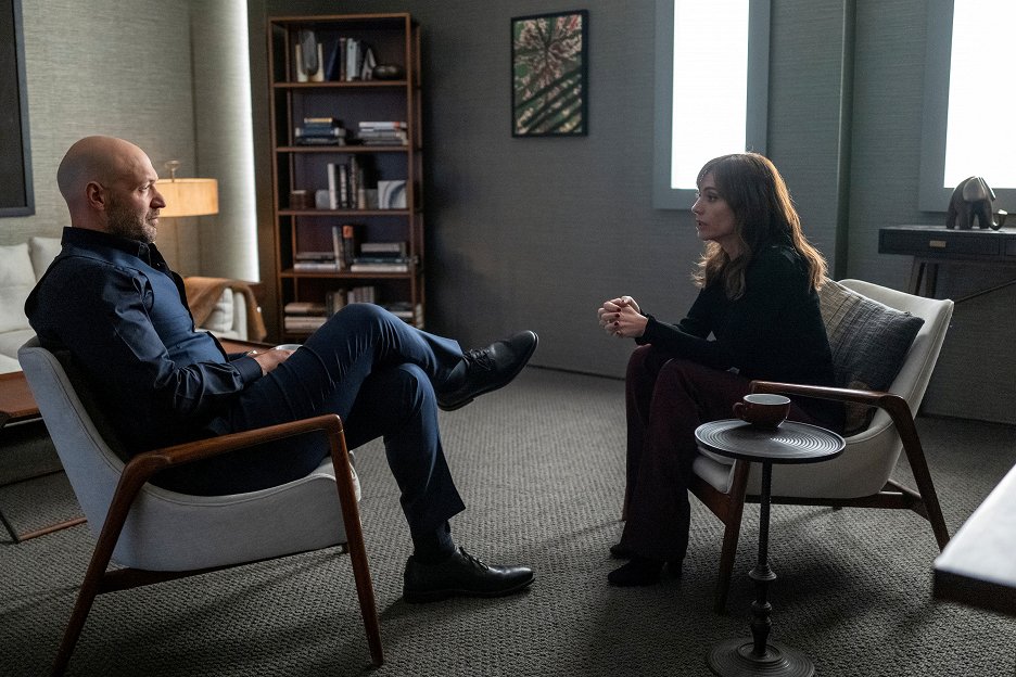 Miliardy - Johnny Favorite (S06E10) (2022) | ČSFD.cz