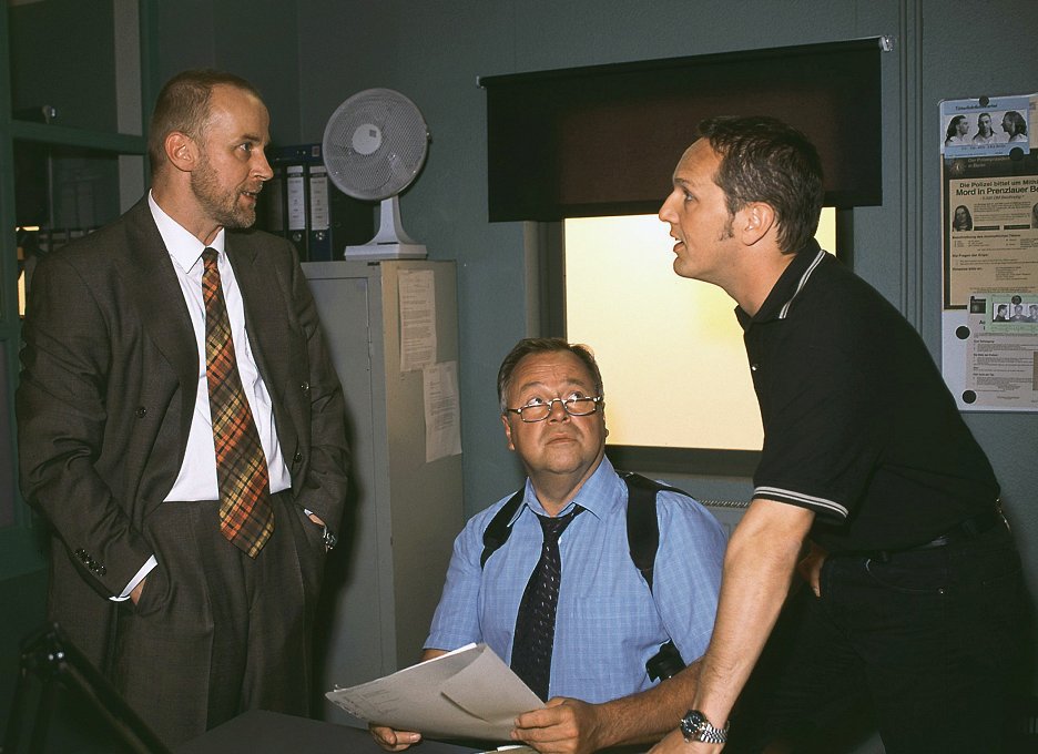 Ve jménu zákona - Tot und begraben (S05E04) (1999) | ČSFD.cz