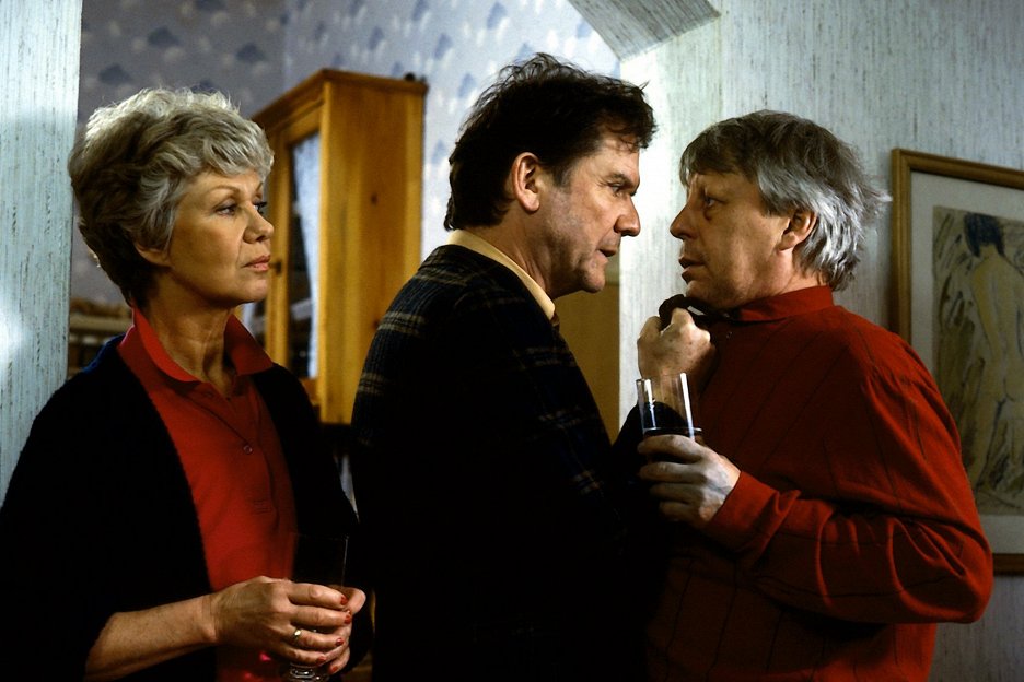 Die Wicherts von nebenan - Eberhard’s Gesundheit (S01E04) (1986) | ČSFD.cz