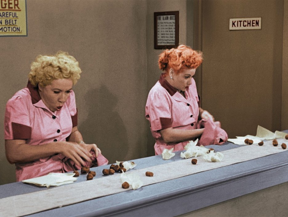 I Love Lucy - Job Switching (S02E01) (1952) | ČSFD.cz