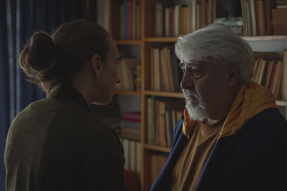 Dvojí život jedné rodiny - Epizoda 6 (E06) (2022) | Galerie - Z epizody | ČSFD.cz