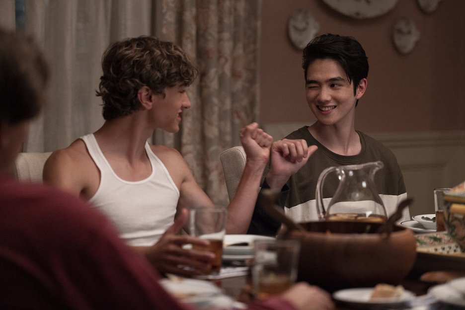 Léto, kdy jsem zkrásněla - Letní dům (S01E01) (2022) | Tvůrci | ČSFD.cz