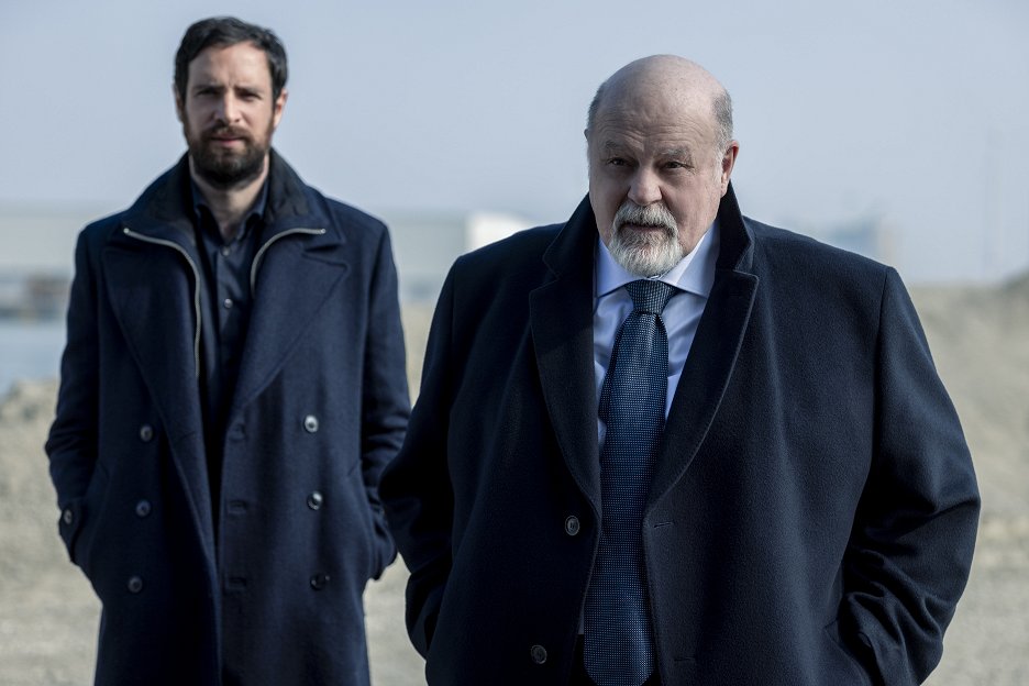 Hidden Assets - Episode 2 (S01E02) (2021) | ČSFD.cz