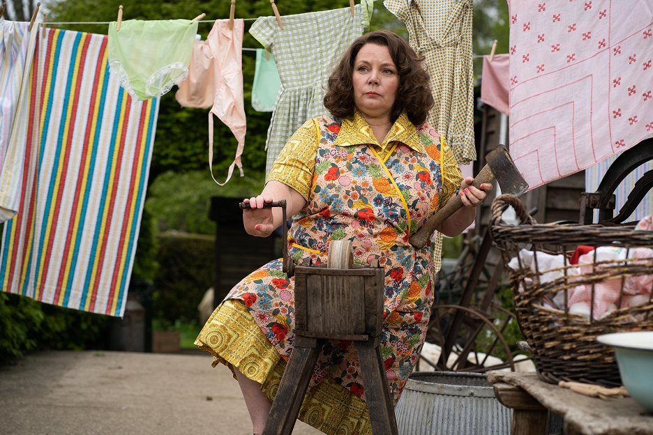 The Larkins (2021) | ČSFD.cz