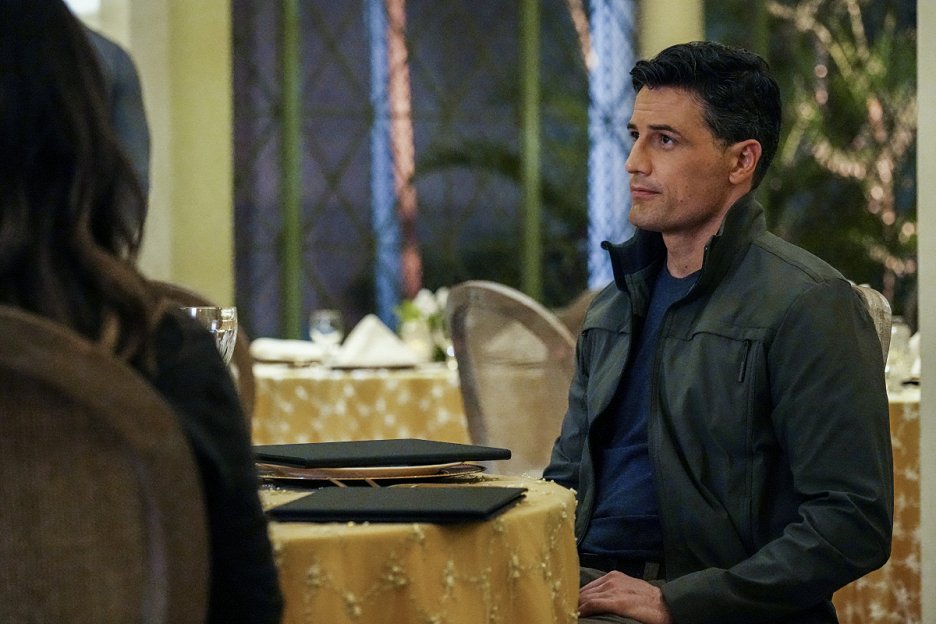 Námořní vyšetřovací služba: Hawai - Switchback (S01E21) (2022) | ČSFD.cz