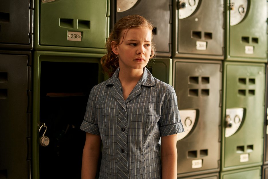 First Day - Episode 2 (S01E02) (2020) | ČSFD.cz