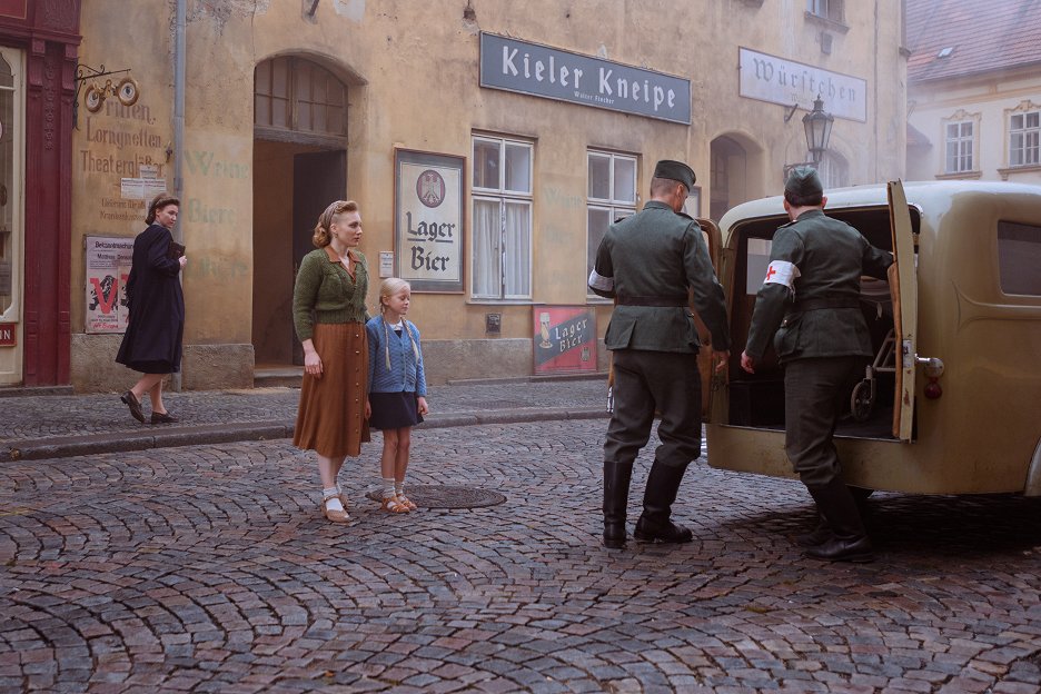 Ponorka - Der Feind meines Feindes (S03E07) (2022) | ČSFD.cz