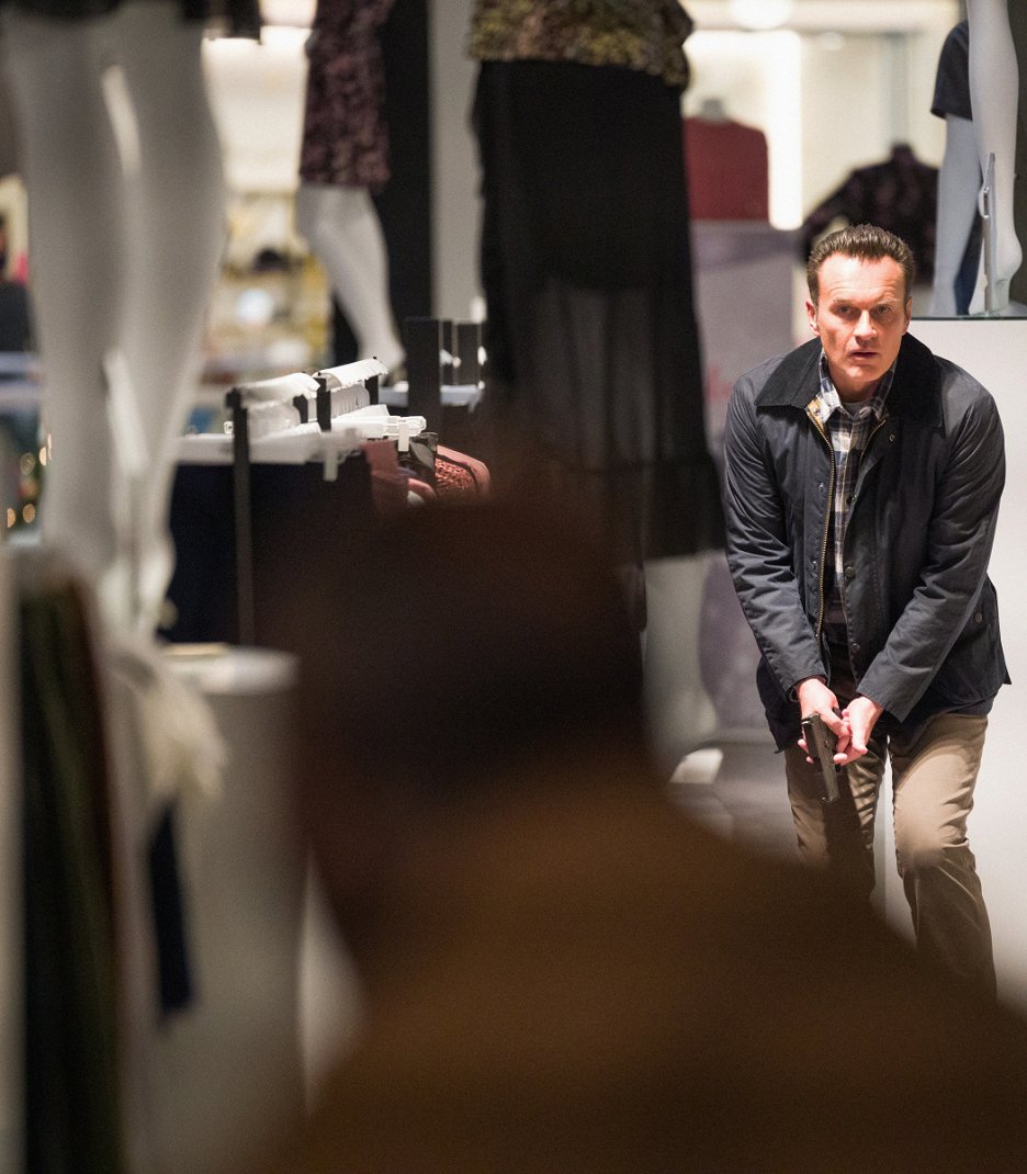 FBI: Most Wanted - Run-Hide-Fight (S03E09) (2021) | ČSFD.cz