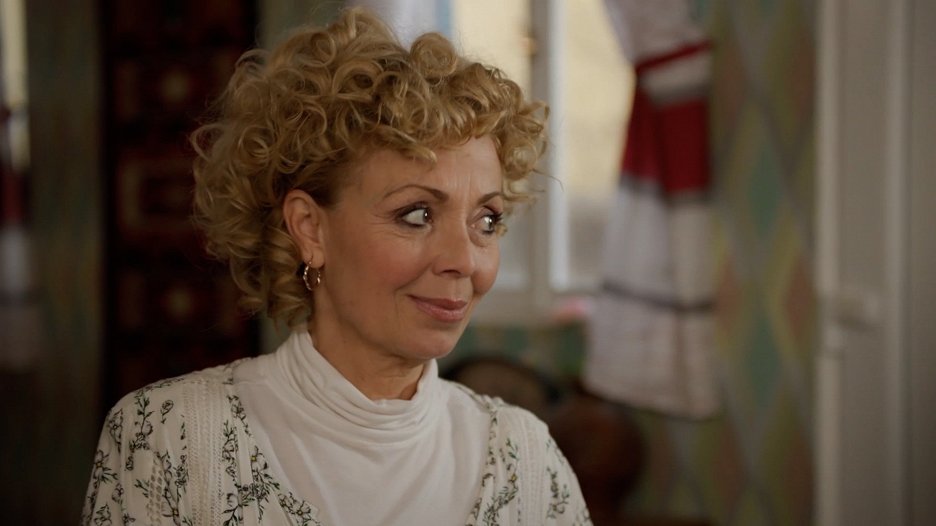 Keresztanyu - Macskajaj (S03E68) (2022) | ČSFD.cz