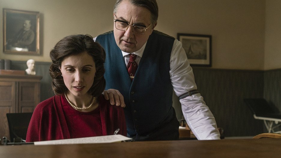 Zdravotní škola - Nečekaná setkání (S02E05) (2019) | ČSFD.cz