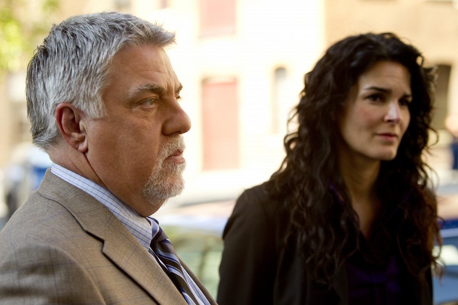 Rizzoli & Isles - Welcome to the Dollhouse (S03E04) (2012) | ČSFD.cz
