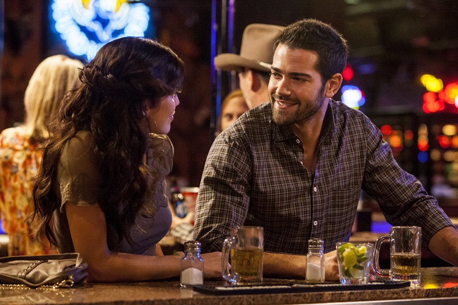 Dallas - D.T.R. (S03E05) (2014) | ČSFD.cz