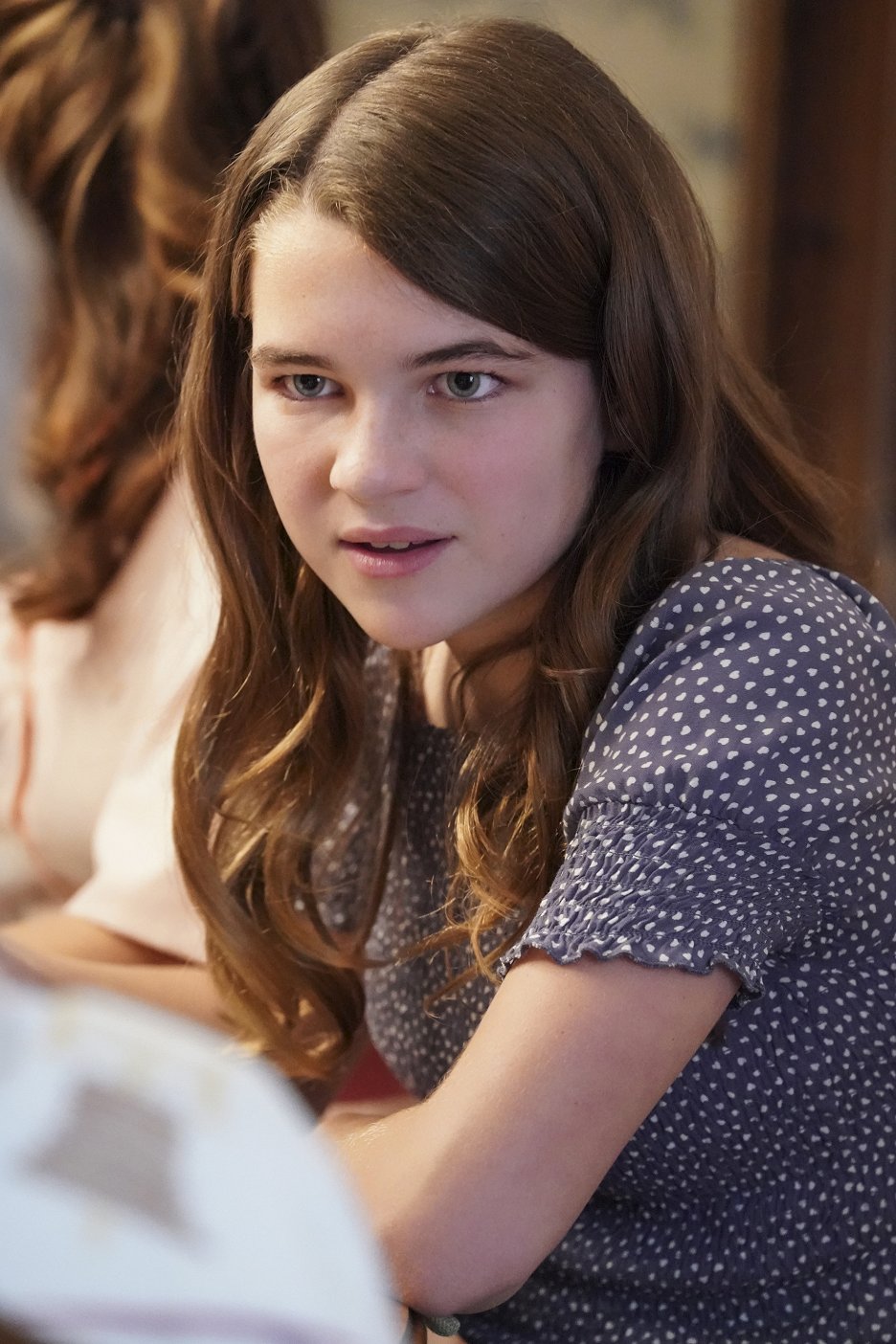 Young Sheldon - A Solo Peanut, a Social Butterfly and the Truth (S05E17 ...