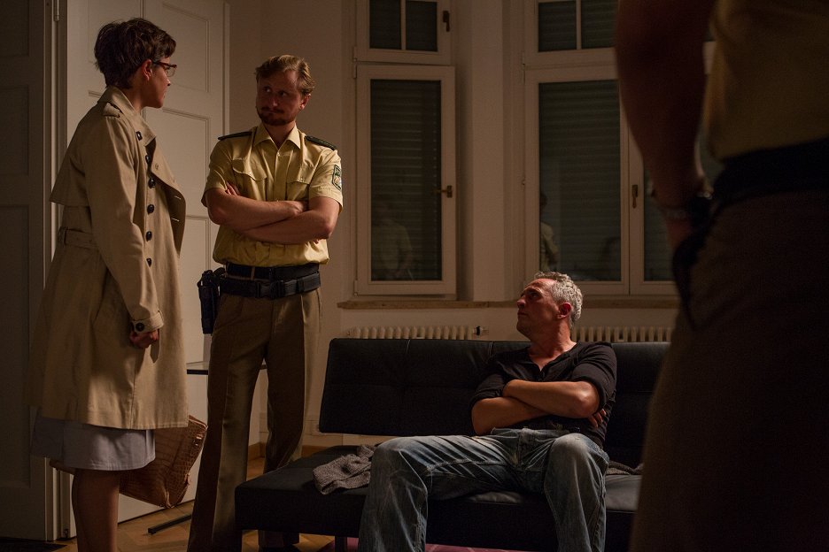 Hammer & Sichl - Auf der Flucht (S03E05) (2017) | ČSFD.sk