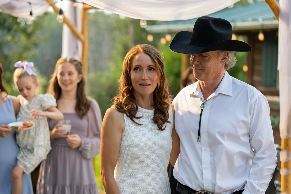 Ranč Heartland - Šťastni až do smrti (S15E06) (2021) | ČSFD.cz
