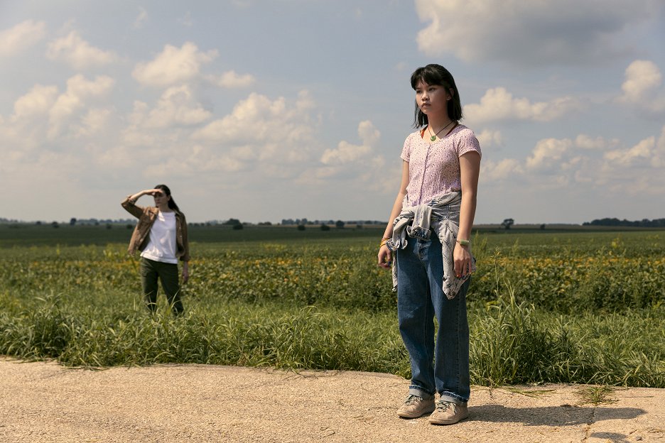 Holky od novin - Krkající díra na odpadky (E07) (2022) | ČSFD.cz