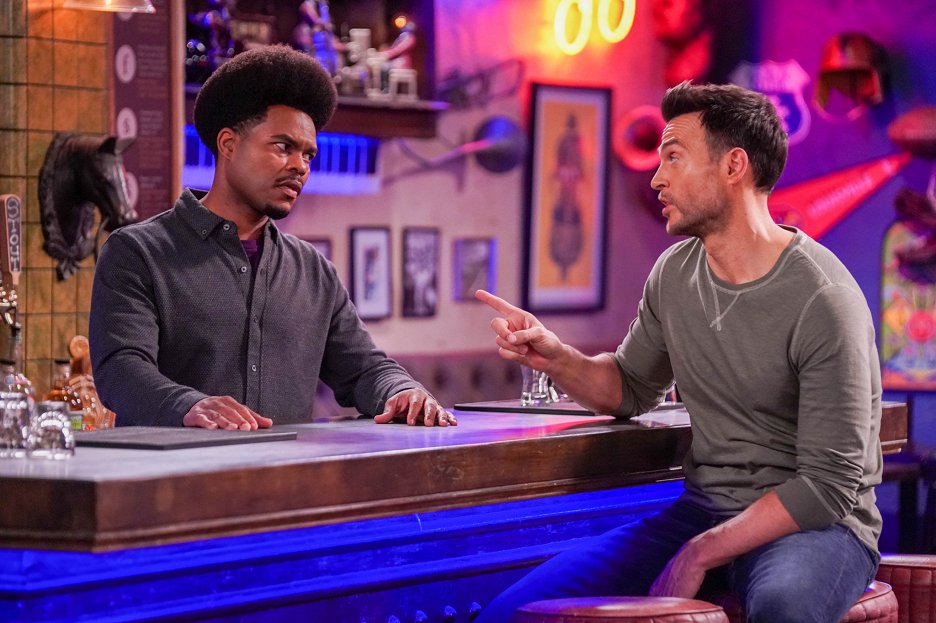 Call Me Kat - Call Me Katzilla (S02E10) (2022) | ČSFD.cz