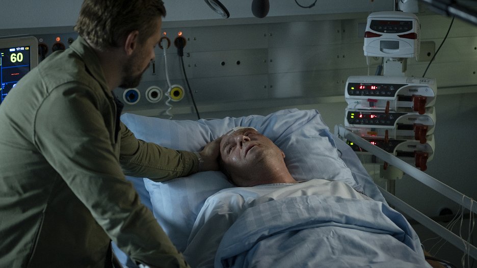 Check Check - Mach was Sabine (S03E08) (2021) | ČSFD.cz