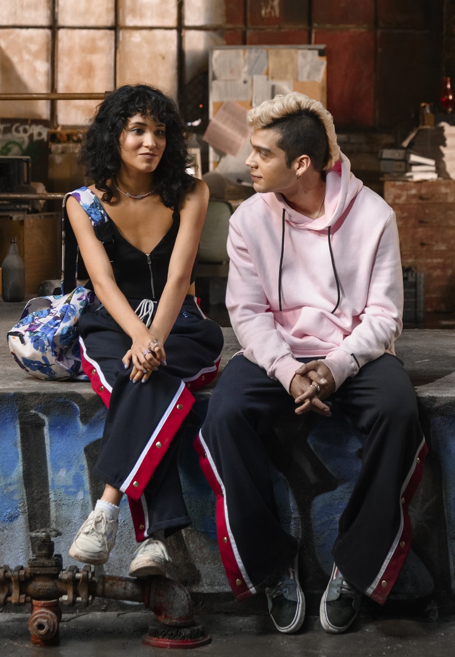 Zpívající rebelové - Virál (S02E04) (2022) | ČSFD.cz