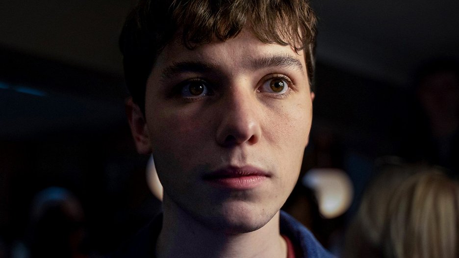 Red Rose - Lockdown (E05) (2022) | ČSFD.cz