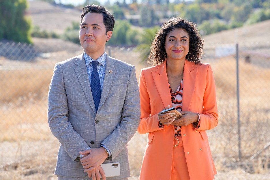 Mr. Mayor - Titi B. (S02E08) (2022) | ČSFD.cz