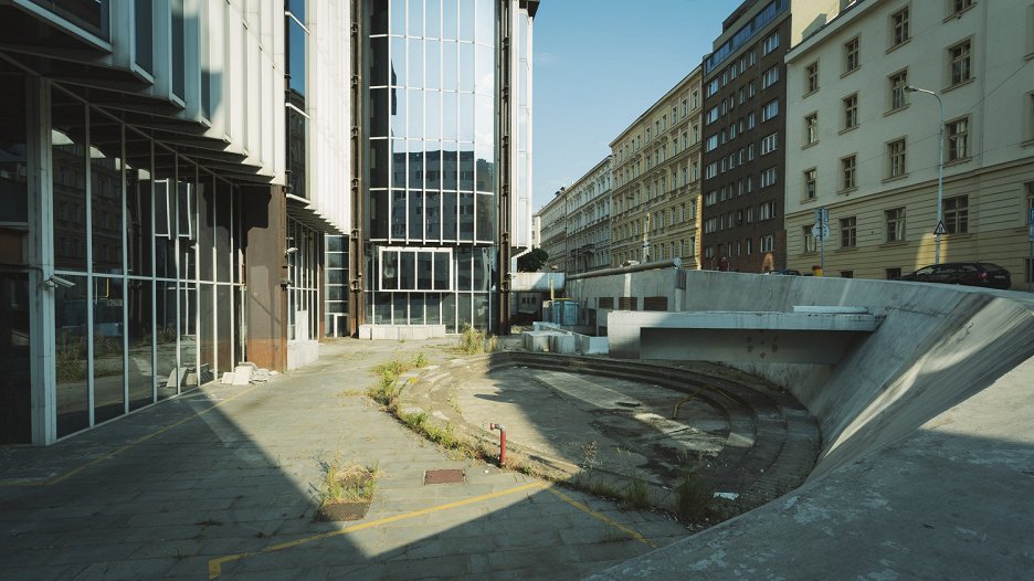 Kontakt Transgas (2021) | ČSFD.cz