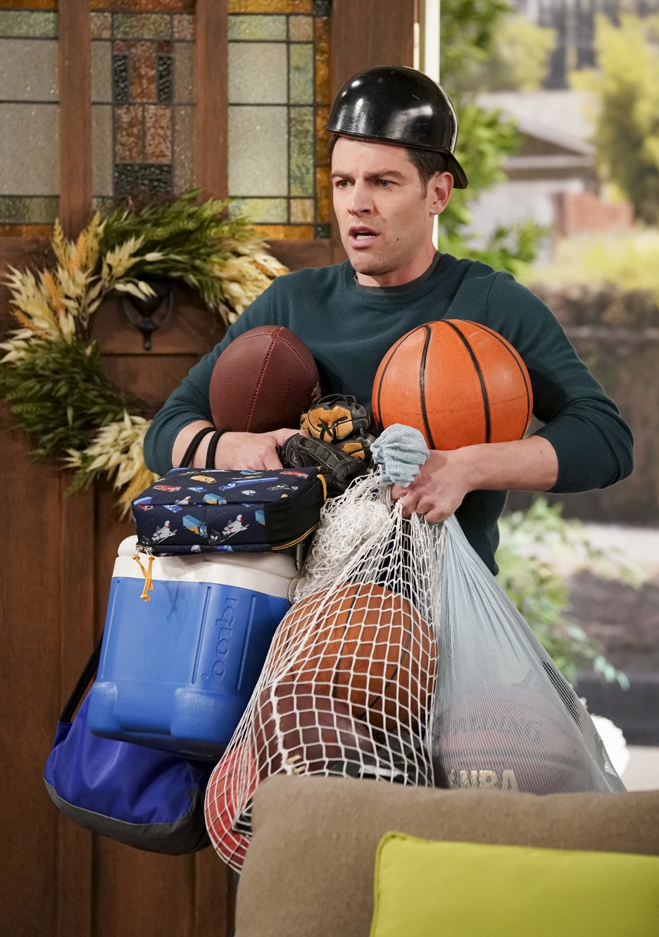 The Neighborhood - Welcome to the Digital Divide (S02E10) (2019 ...