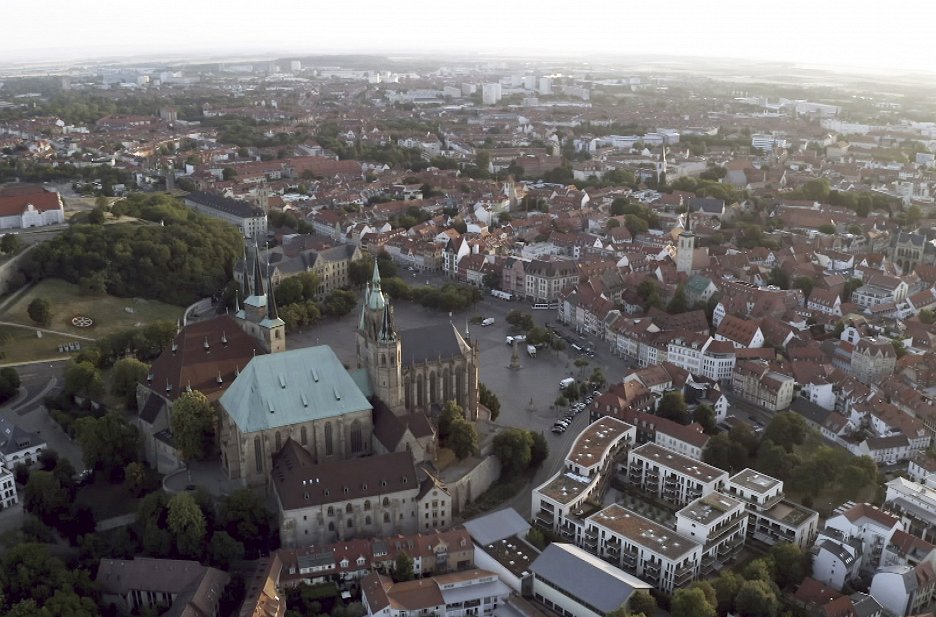 Die Zugereisten - Erfurt und die Deutsche Einheit (2022) | ČSFD.cz