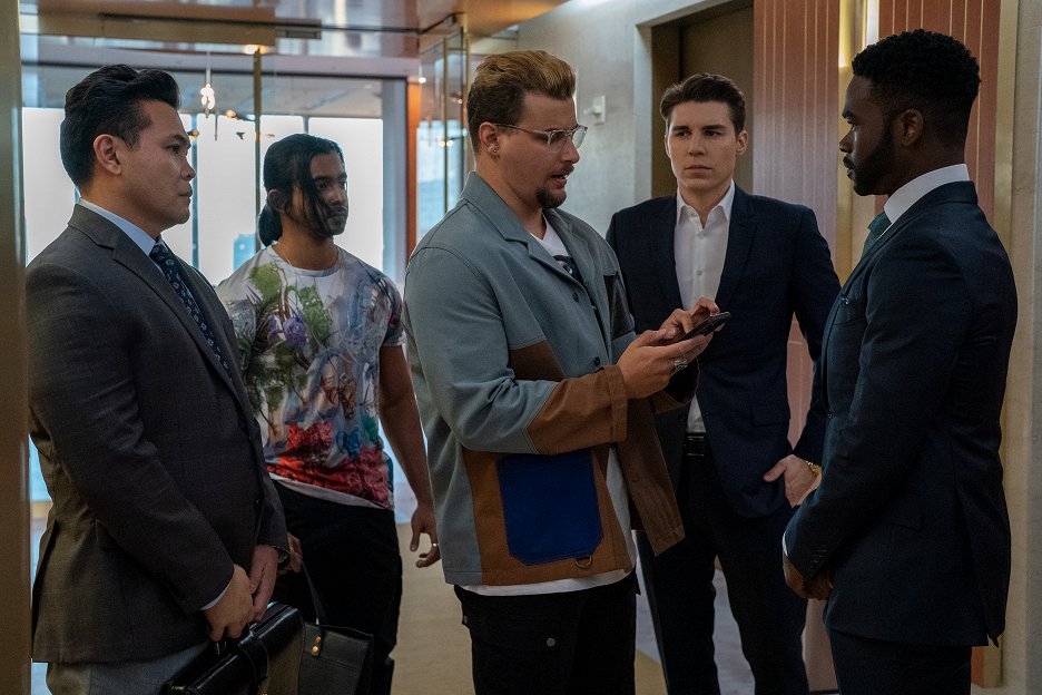 Partner Track - Change of Venue (E03) (2022) | Filmemacher*innen | ČSFD.cz