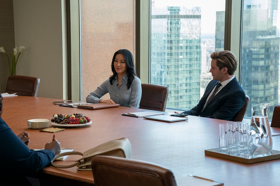 Kariéra na spadnutí - Diskuzní body (E07) (2022) | Galerie - Z natáčení ...