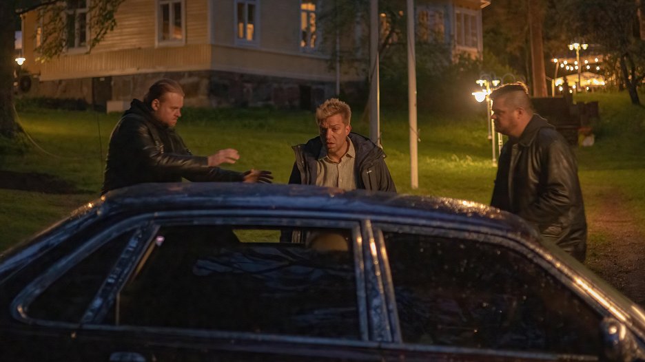 Exit - Benjamin Böhm (E02) (2022) | ČSFD.cz