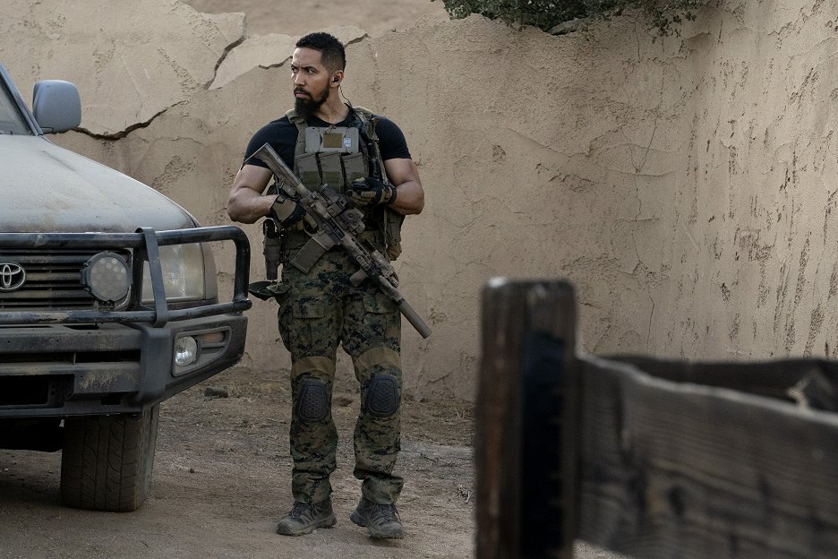 Tým SEAL - Phantom Pattern (S06E04) (2022) | ČSFD.cz